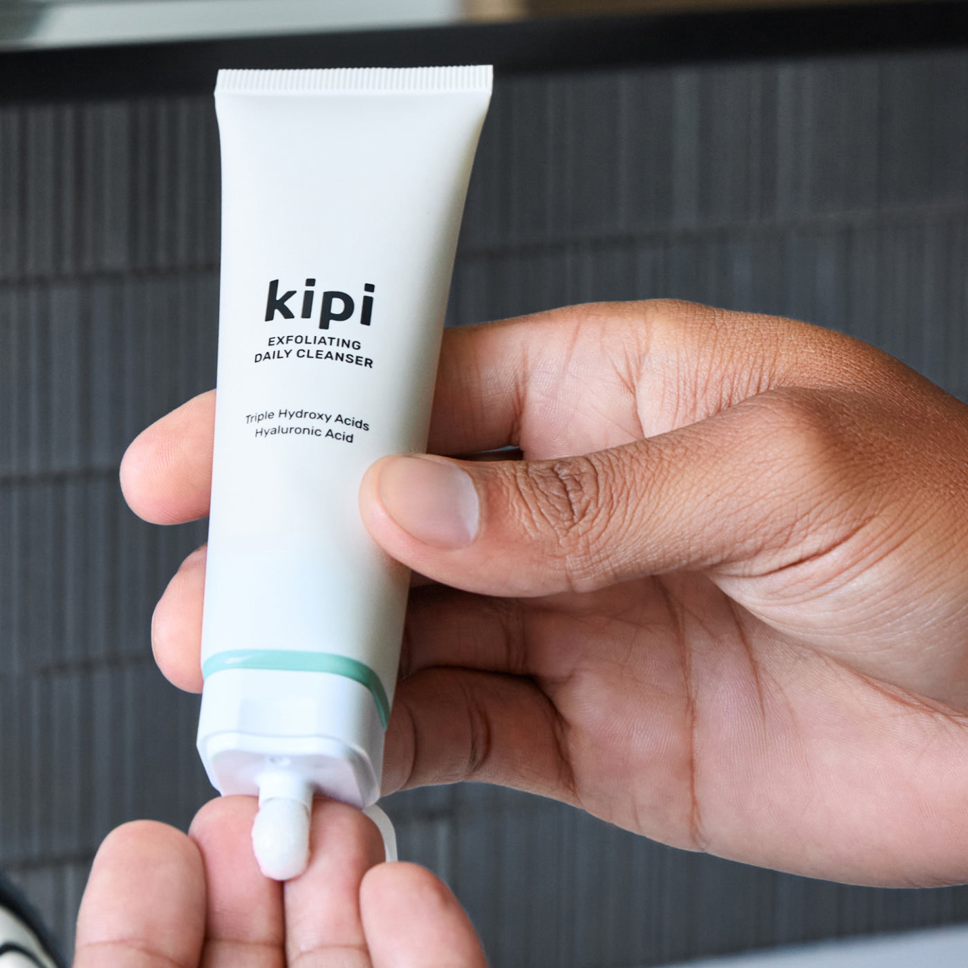 Exfoliating Daily Cleanser – Kipi